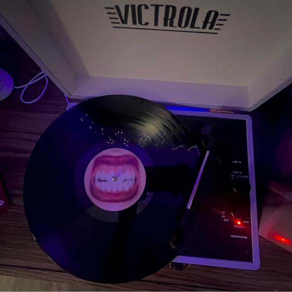 Media | Official Olivia Rodrigo Signed Guts Album Vinyl | Poshmark